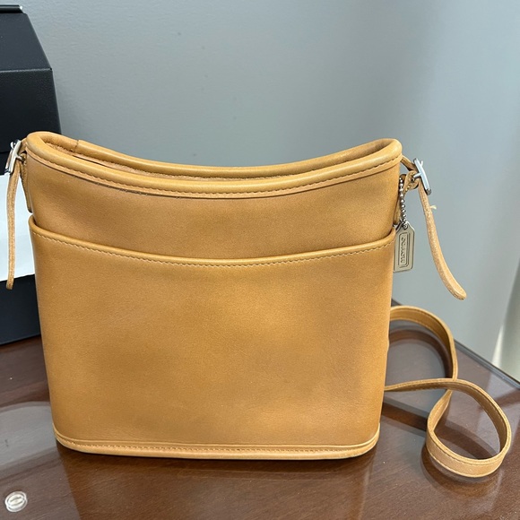 Coach | Bags | Coach Womans Shoulder Bag Purse Tan Leather Adjustable ...